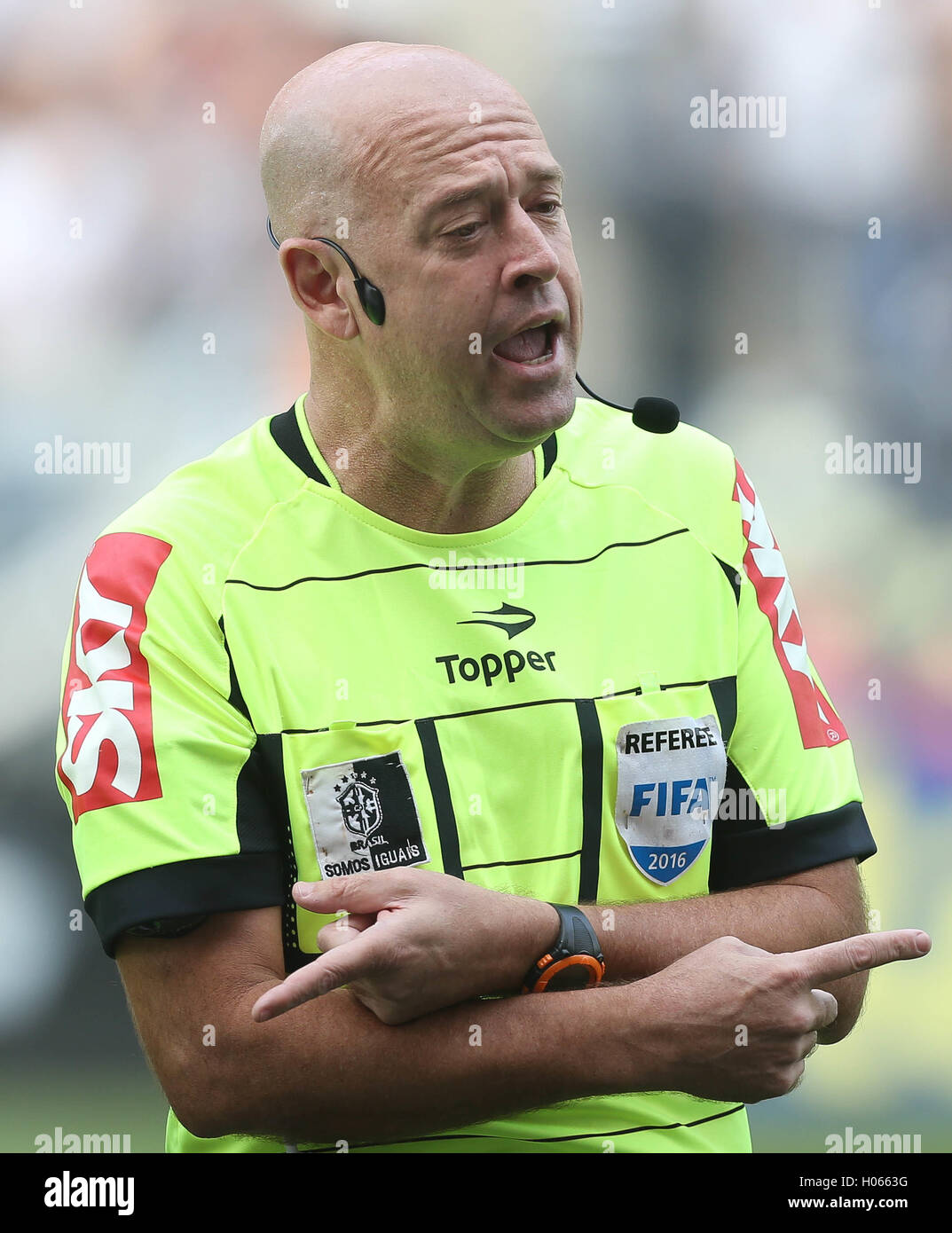 SÃO PAULO, SP - 17.09.2016: CORINTHIANS X PALMEIRAS - The referee Heber ...