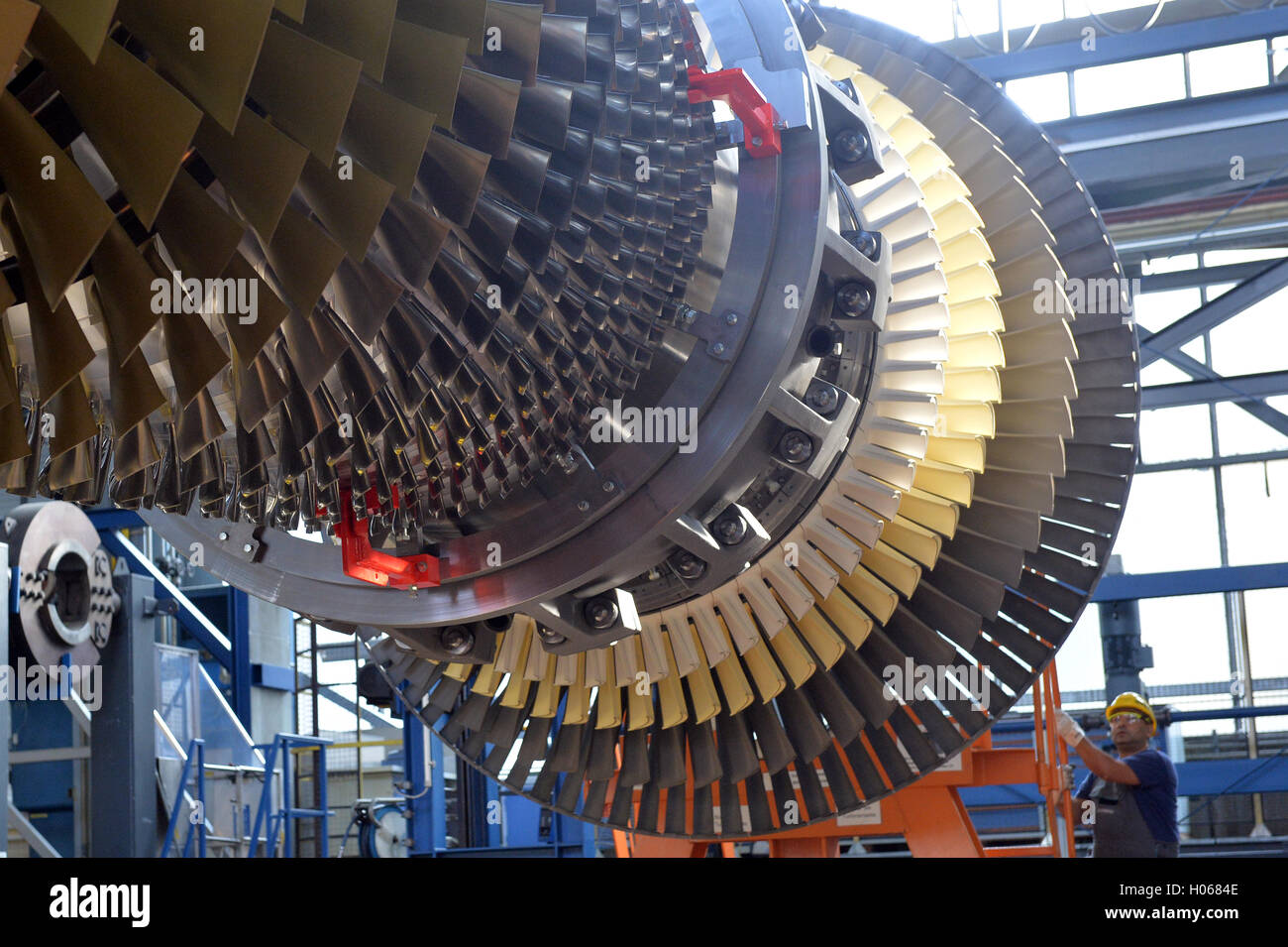Berlin germany siemens gas turbine hi-res stock photography and images ...