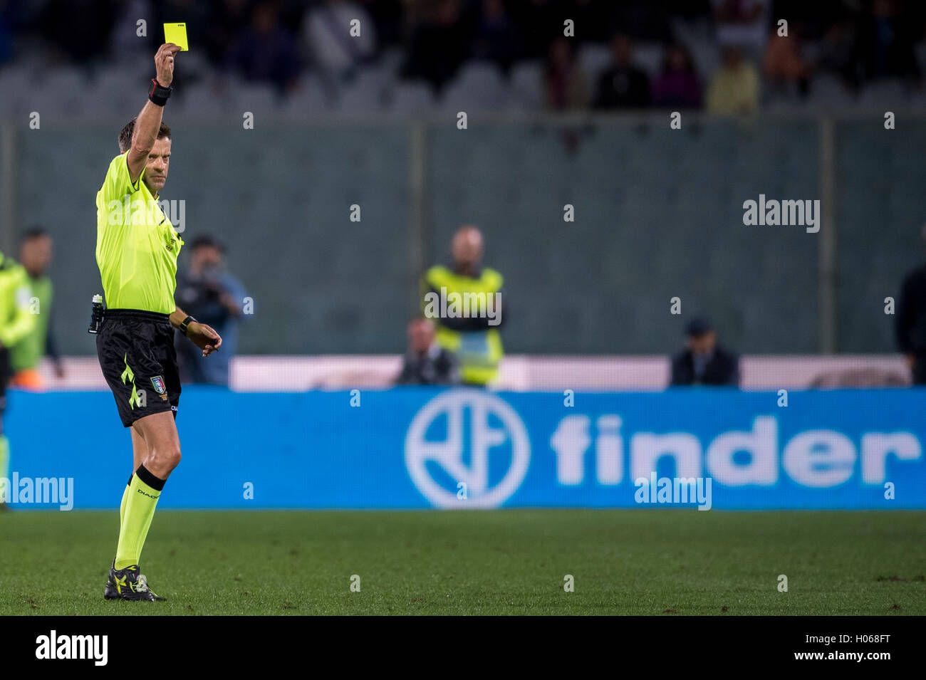 Referee nicola rizzoli hi-res stock photography and images - Alamy