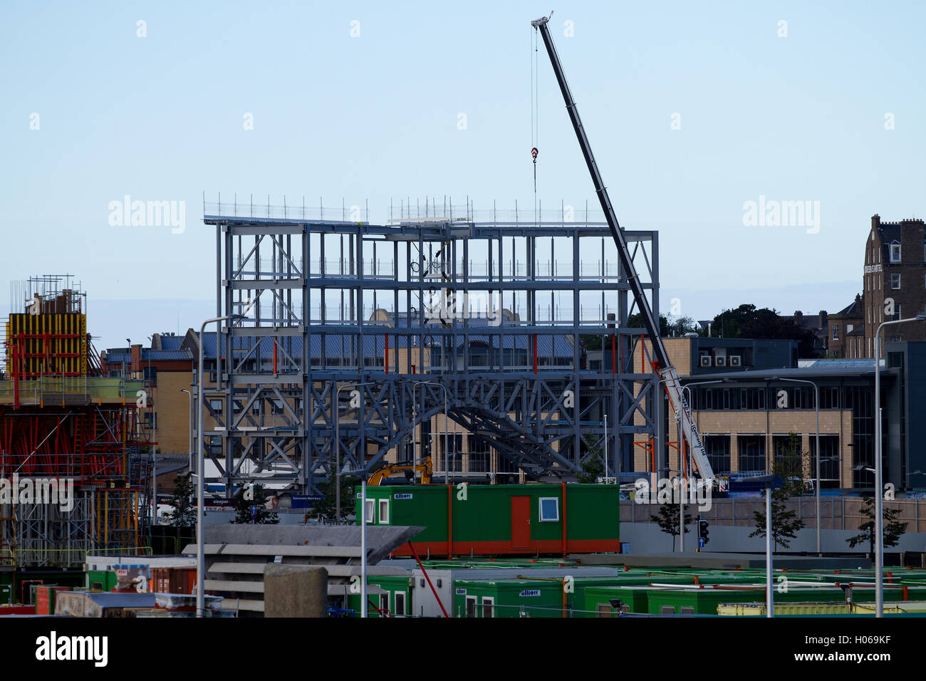 Dundee, Tayside, Scotland, UK. September 20th 2016: Work is progressing ...