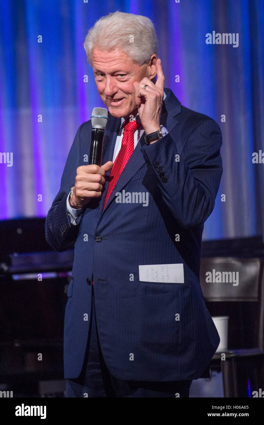 New York, NY, USA. 19th Sep, 2016. Bill Clinton at arrivals for 10th ...