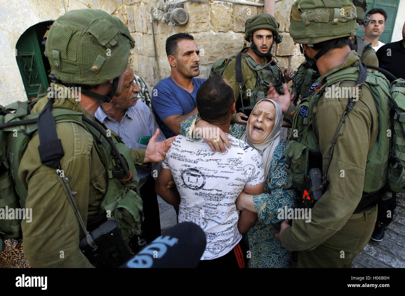 Hebron, West Bank, Palestinian Territory. 20th Sep, 2016. Israeli ...