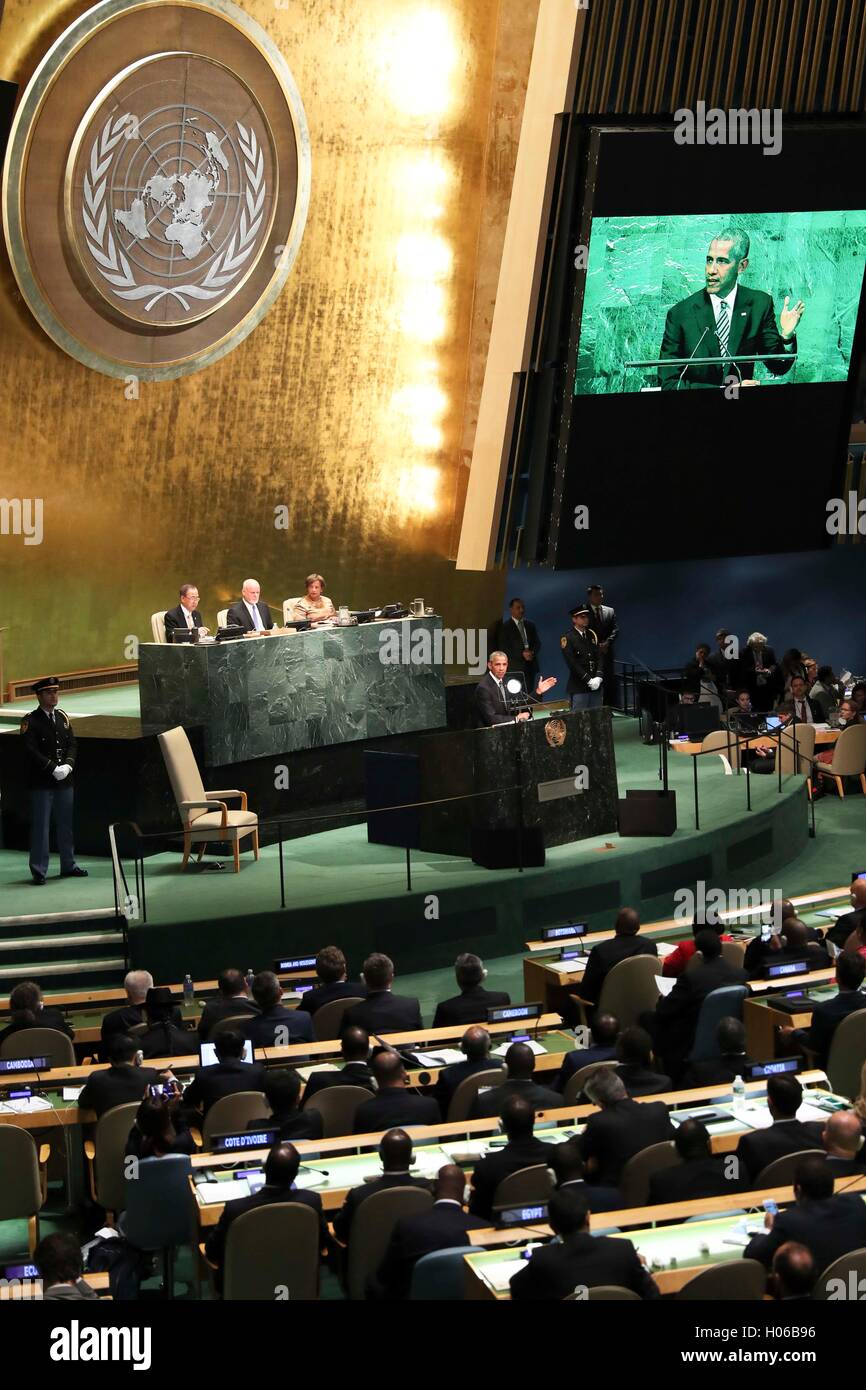 United Nations. 20th Sep, 2016. U.S. President Barack Obama (C) speaks ...