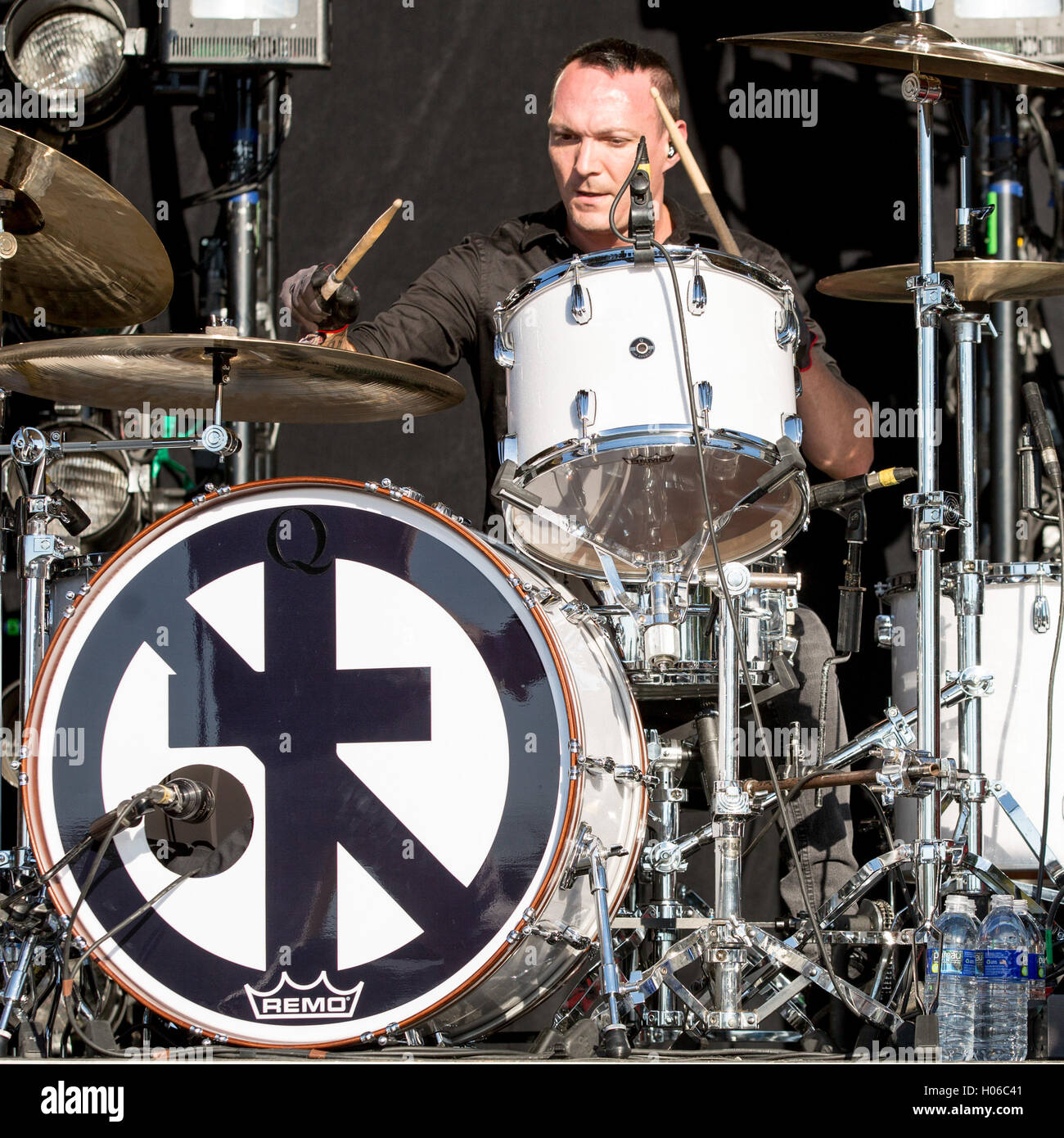 Chicago, Illinois, USA. 18th Sep, 2016. JAMIE MILLER of Bad Religion ...