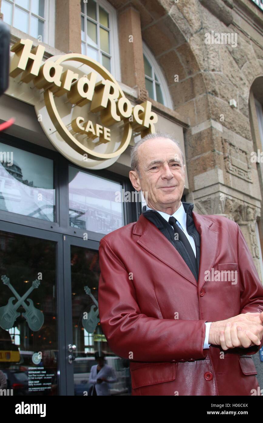 Hamburg, Germany. 20th Sep, 2016. Status Quo star Francis Rossi from ...