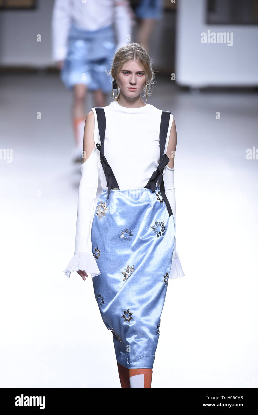 A model wears at collection runway a creation from Habey during Samsung ...