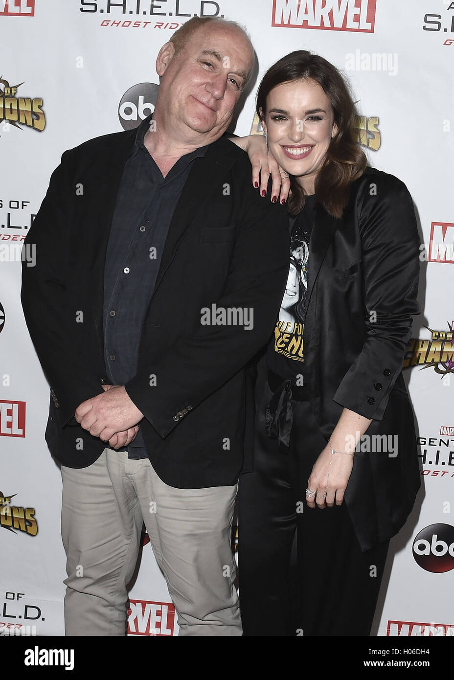 LOS ANGELES, CA - SEPTEMBER 19: Jeph Loeb and Elizabeth Henstridge at ...