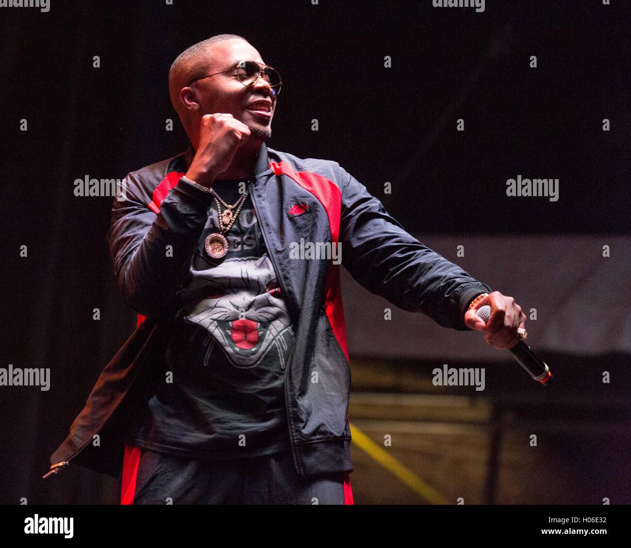 Chicago, Illinois, USA. 17th Sep, 2016. Rapper NAS (NASIR BIN OLU DARA ...