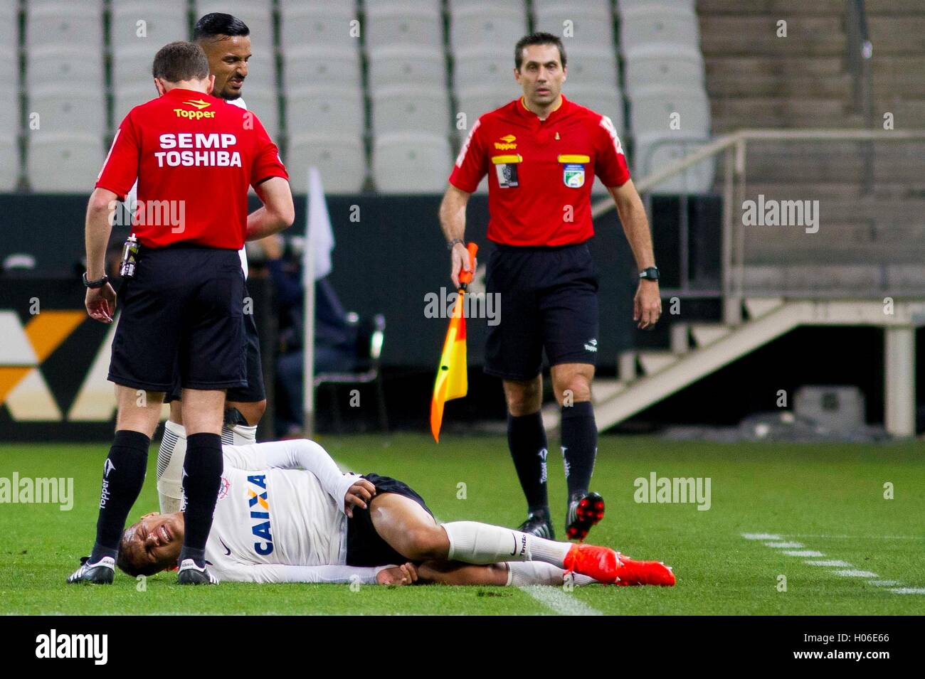 SÃO PAULO, SP - 20.09.2016: CORINTHIANS X BOTAFOGO SUB 20 - Referee ...