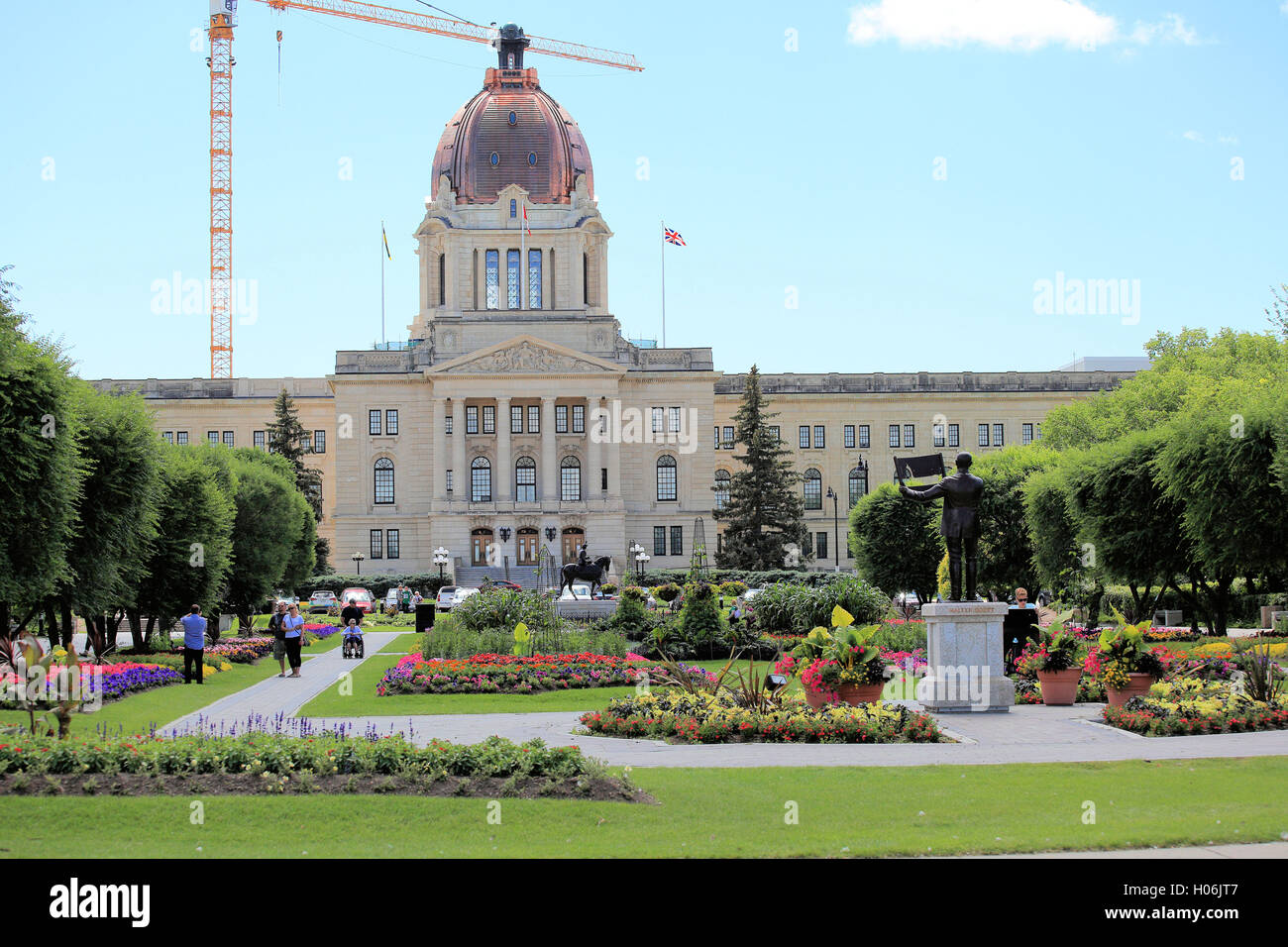 Saskatchewan government buildings hi-res stock photography and images ...