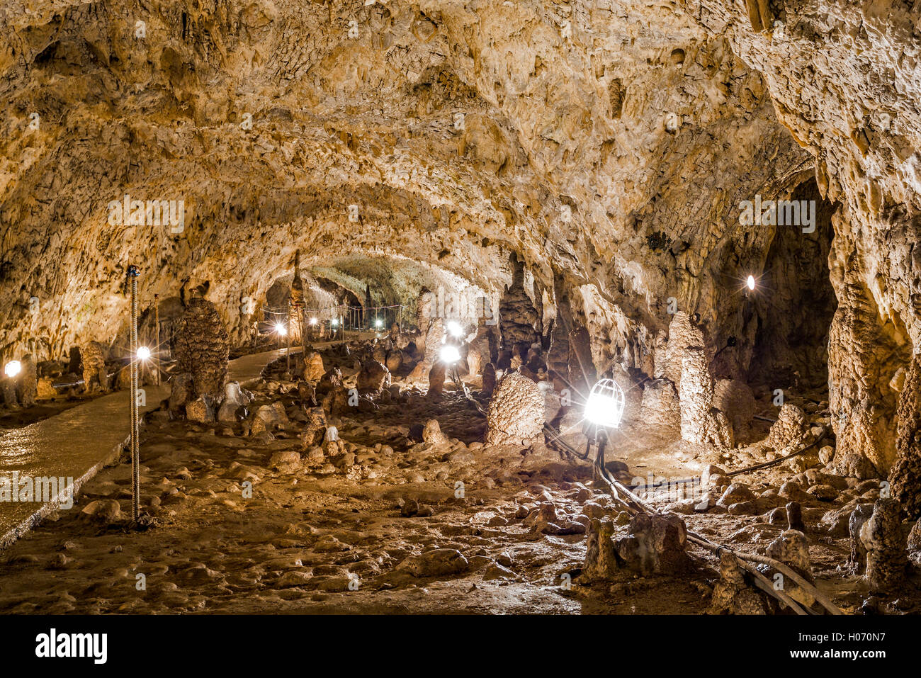 Pathway in a cave located in Gorj county, Romania Stock Photo - Alamy