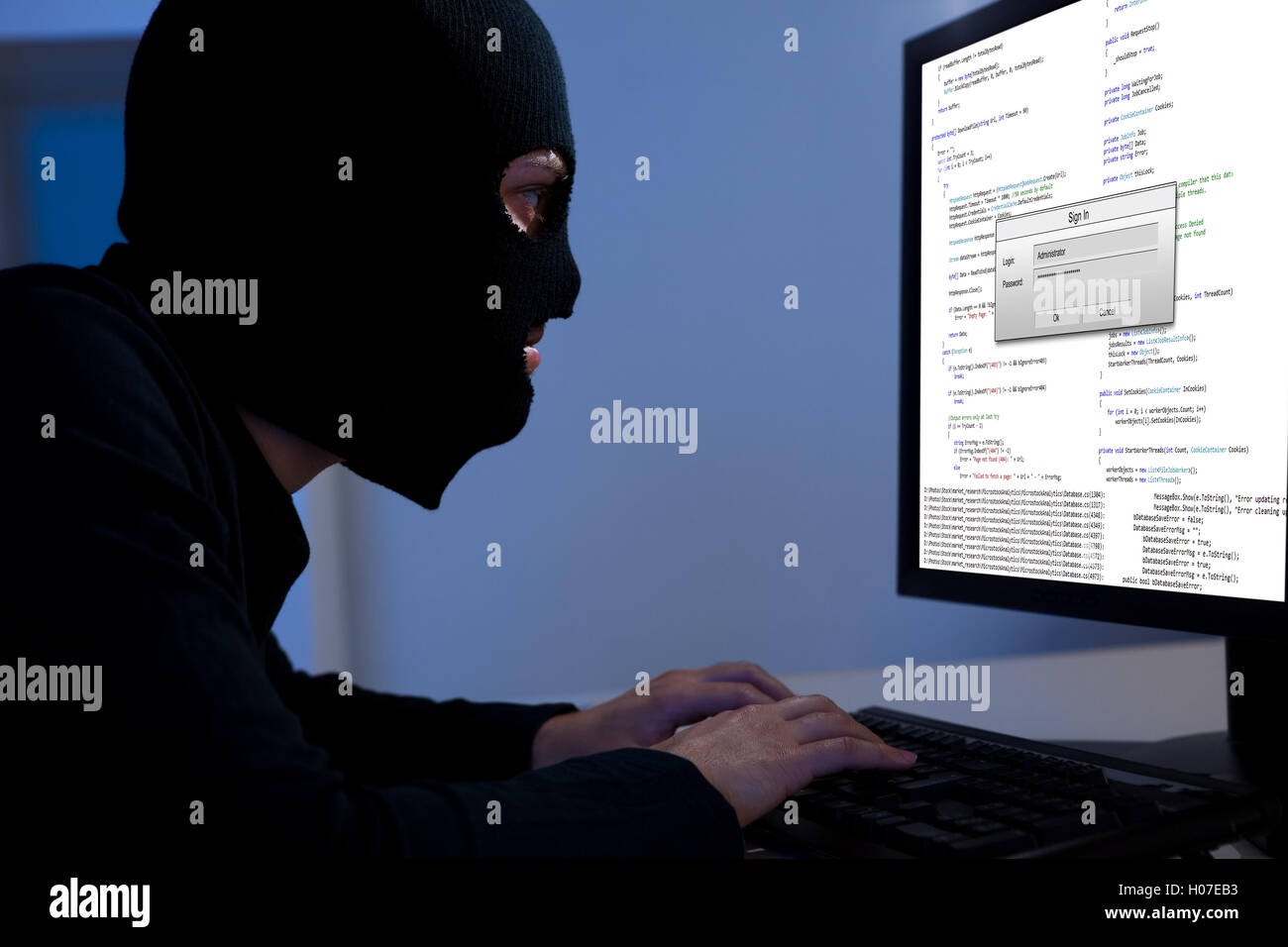 Hacker computer screen hi-res stock photography and images - Alamy