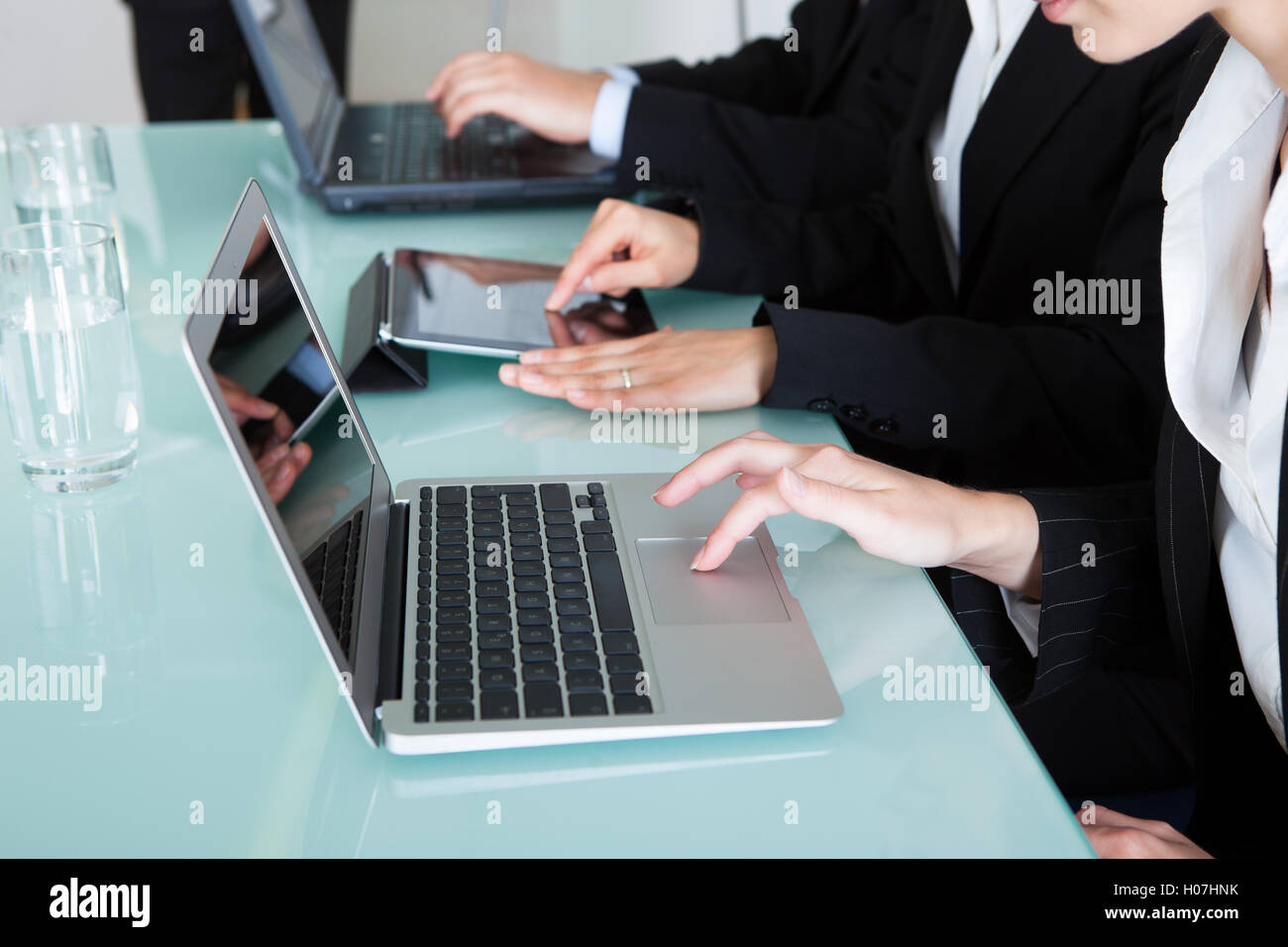 Tablets office mobility technology hi-res stock photography and images ...