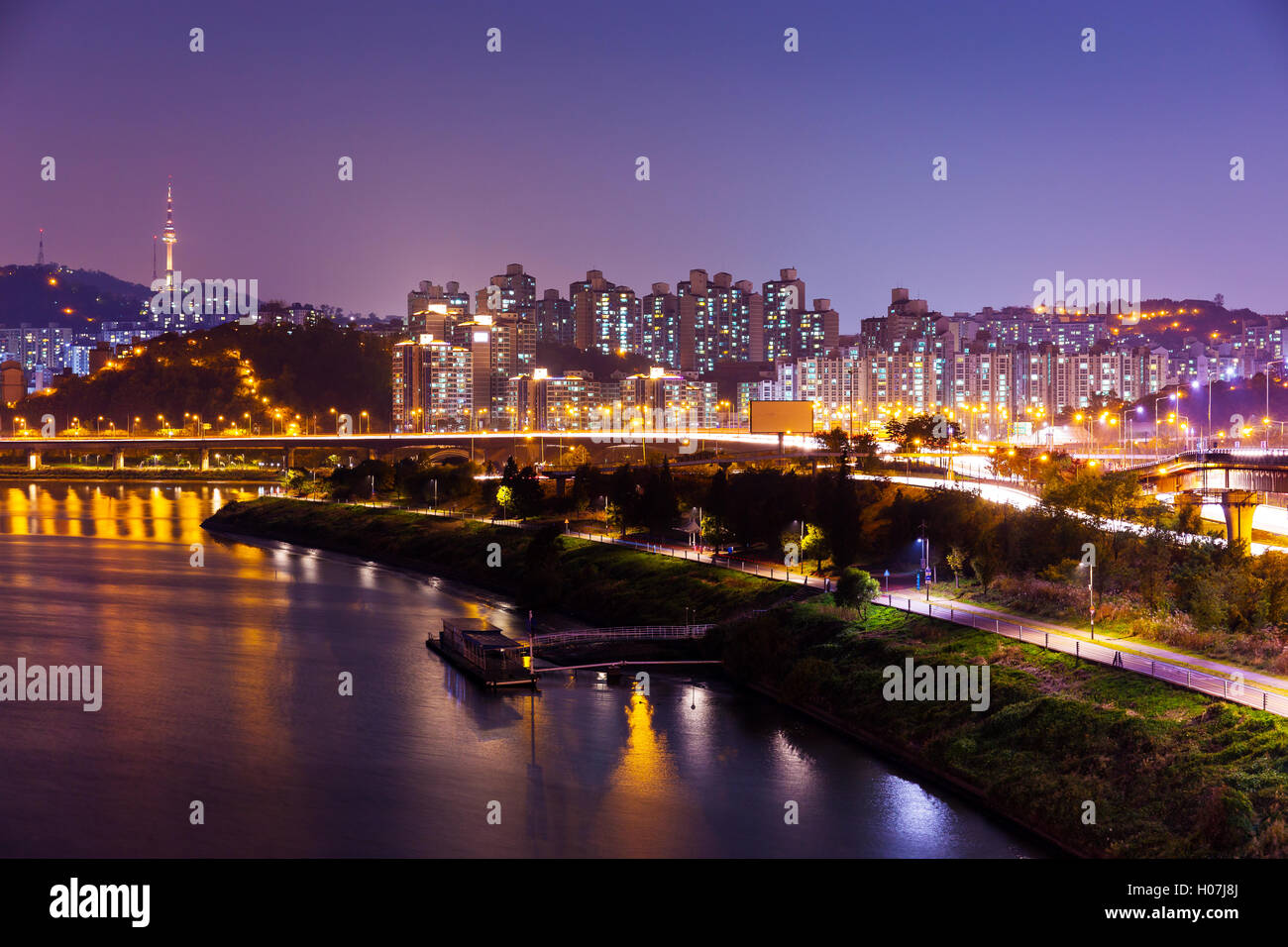 Seoul city at night Stock Photo - Alamy