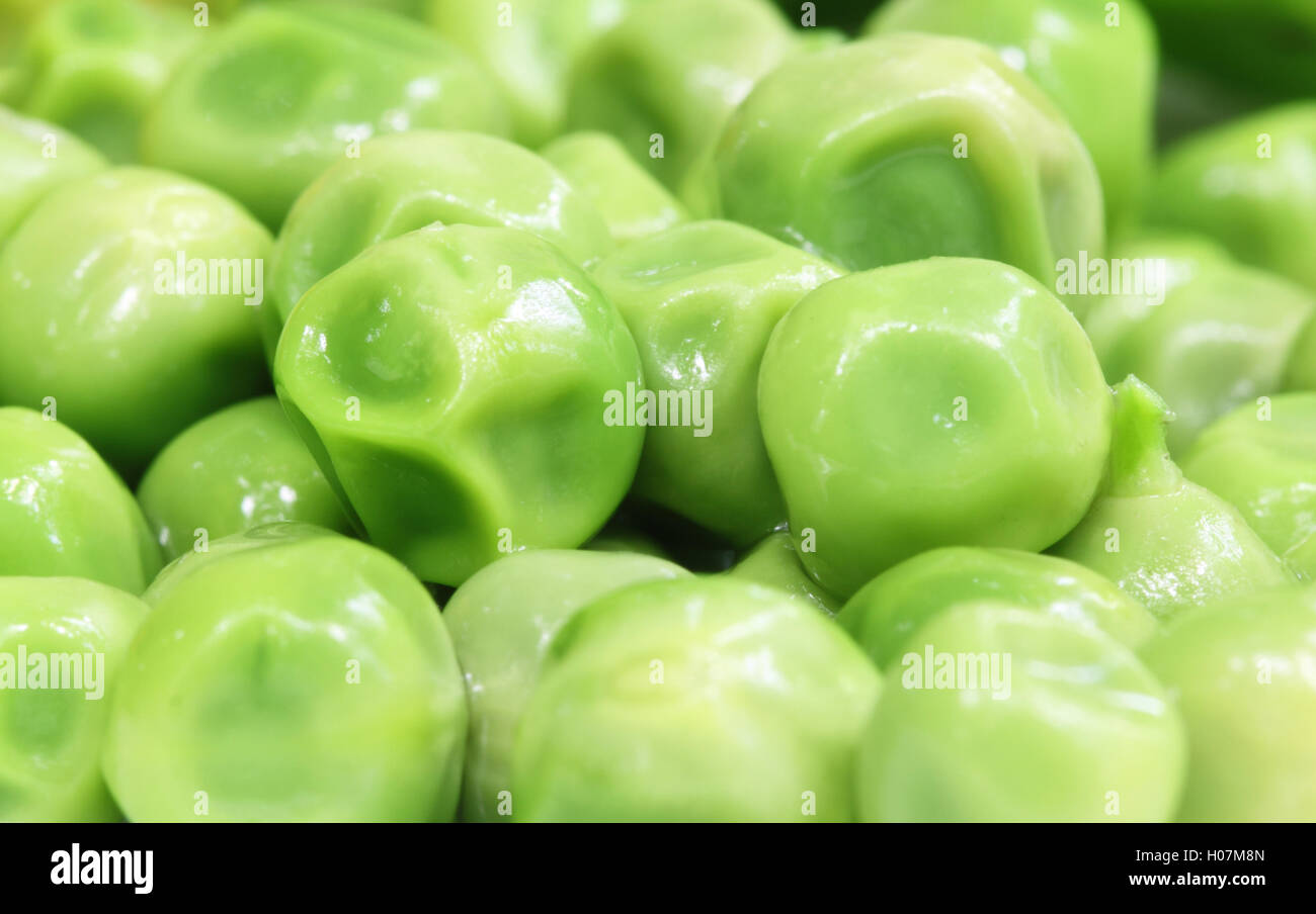Peas frozen pile hi-res stock photography and images - Alamy