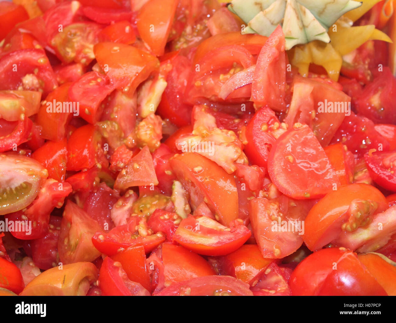 Fresh natural tomato slice to background Stock Photo - Alamy