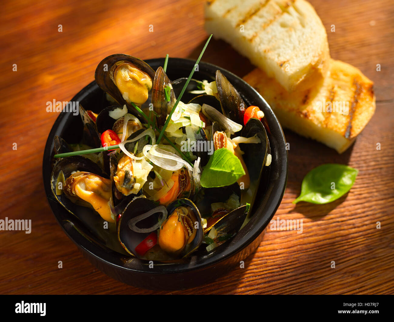 Mussels in the shell Stock Photo - Alamy