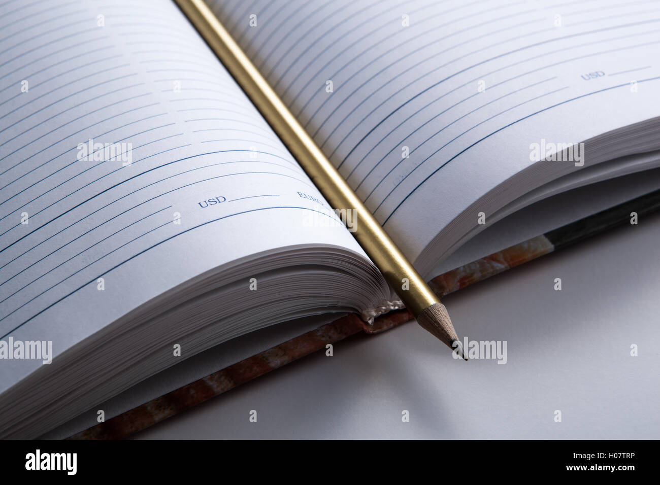 diary with pencil Stock Photo - Alamy
