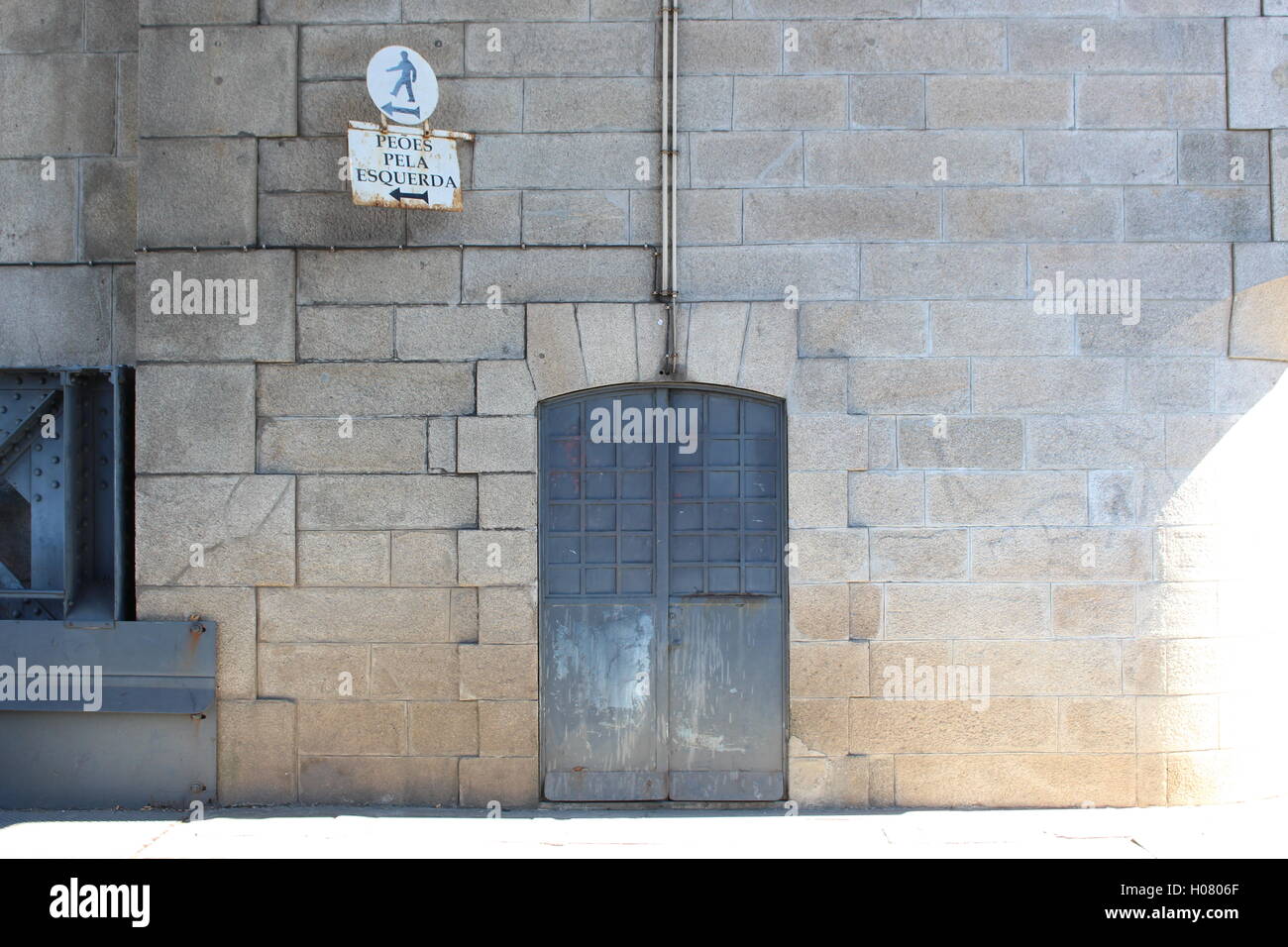 Bridge entrance and sign Stock Photo - Alamy