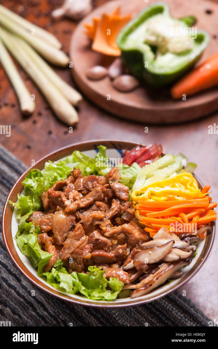 Fried rice mixed with beef Stock Photo - Alamy