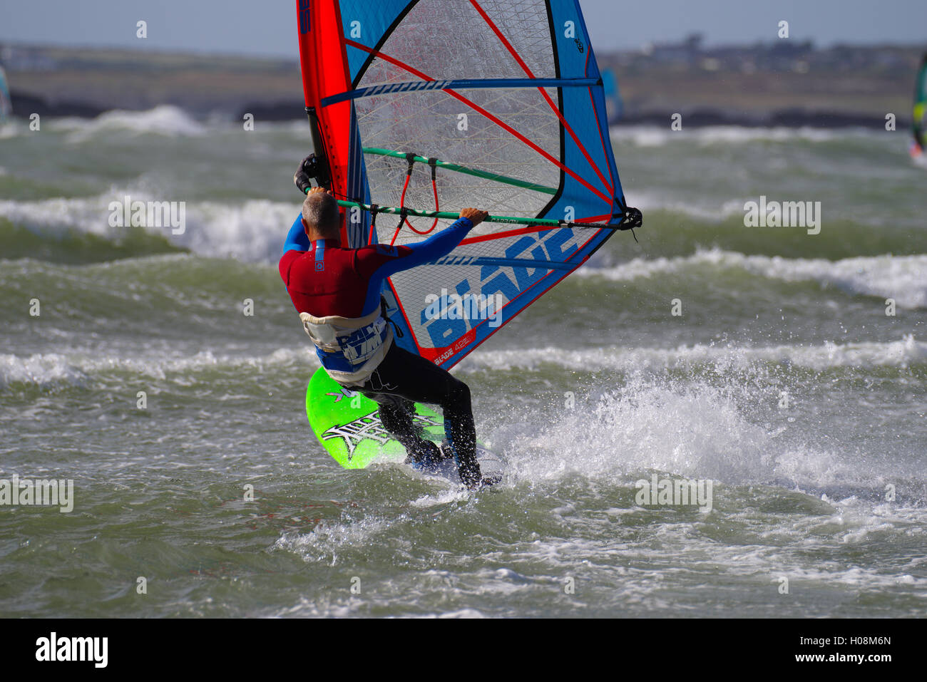 Windsurfing at Rhosneigr Beach, Anglesey Stock Photo - Alamy