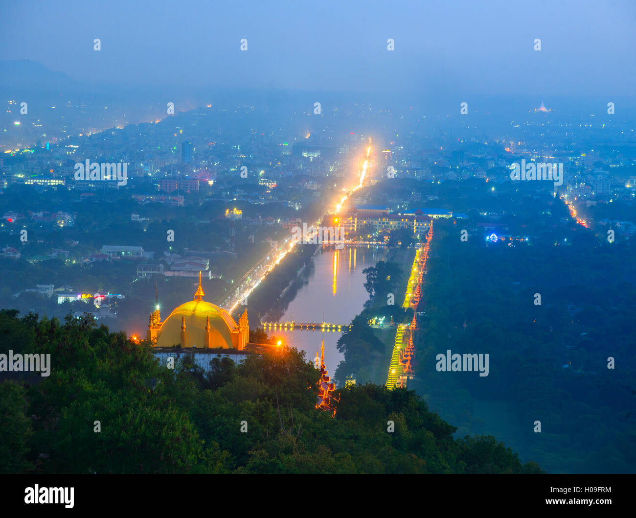 Myanmar night view hi-res stock photography and images - Alamy