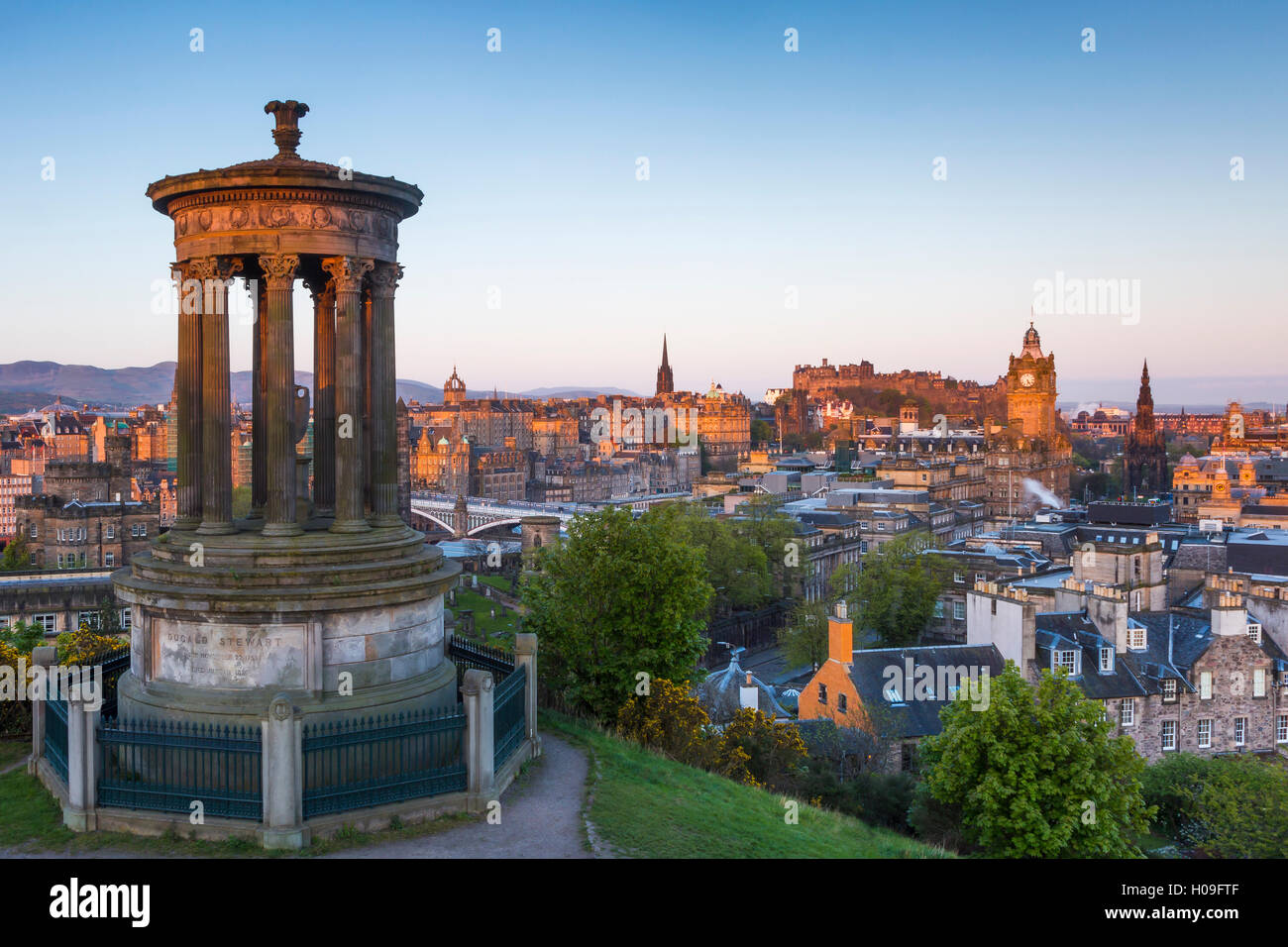 Dawn breaks hi-res stock photography and images - Alamy
