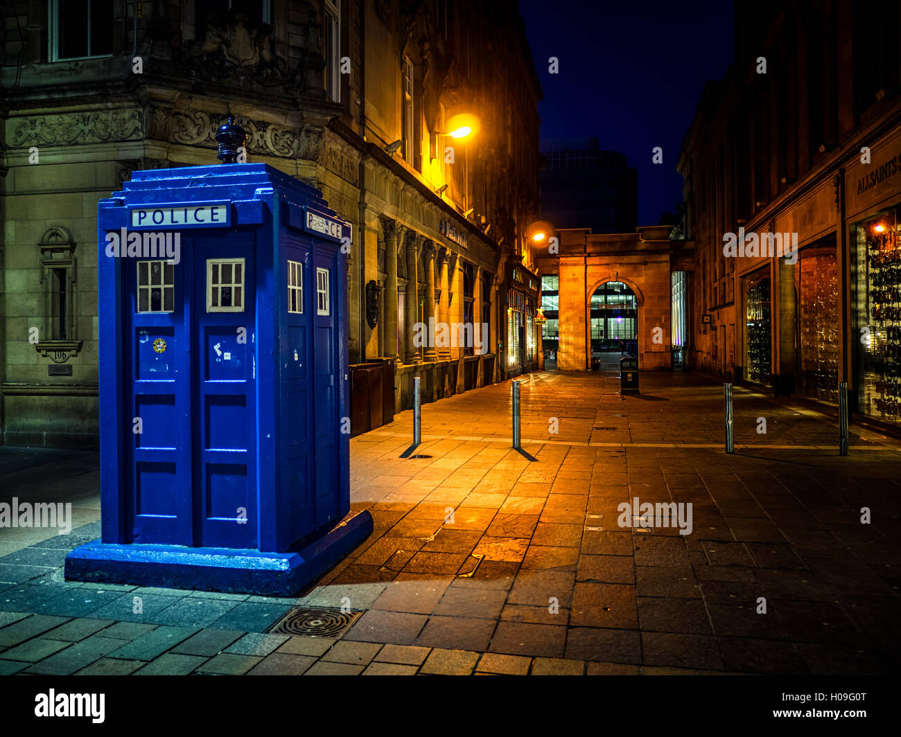 A police box in glasgow hi-res stock photography and images - Alamy