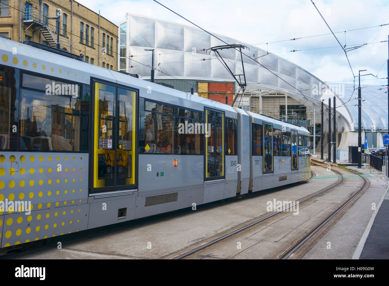 Manchester exchange railway station hi-res stock photography and images ...