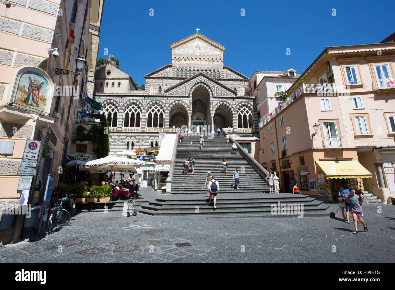 Duomo di piazza duomo hi-res stock photography and images - Alamy