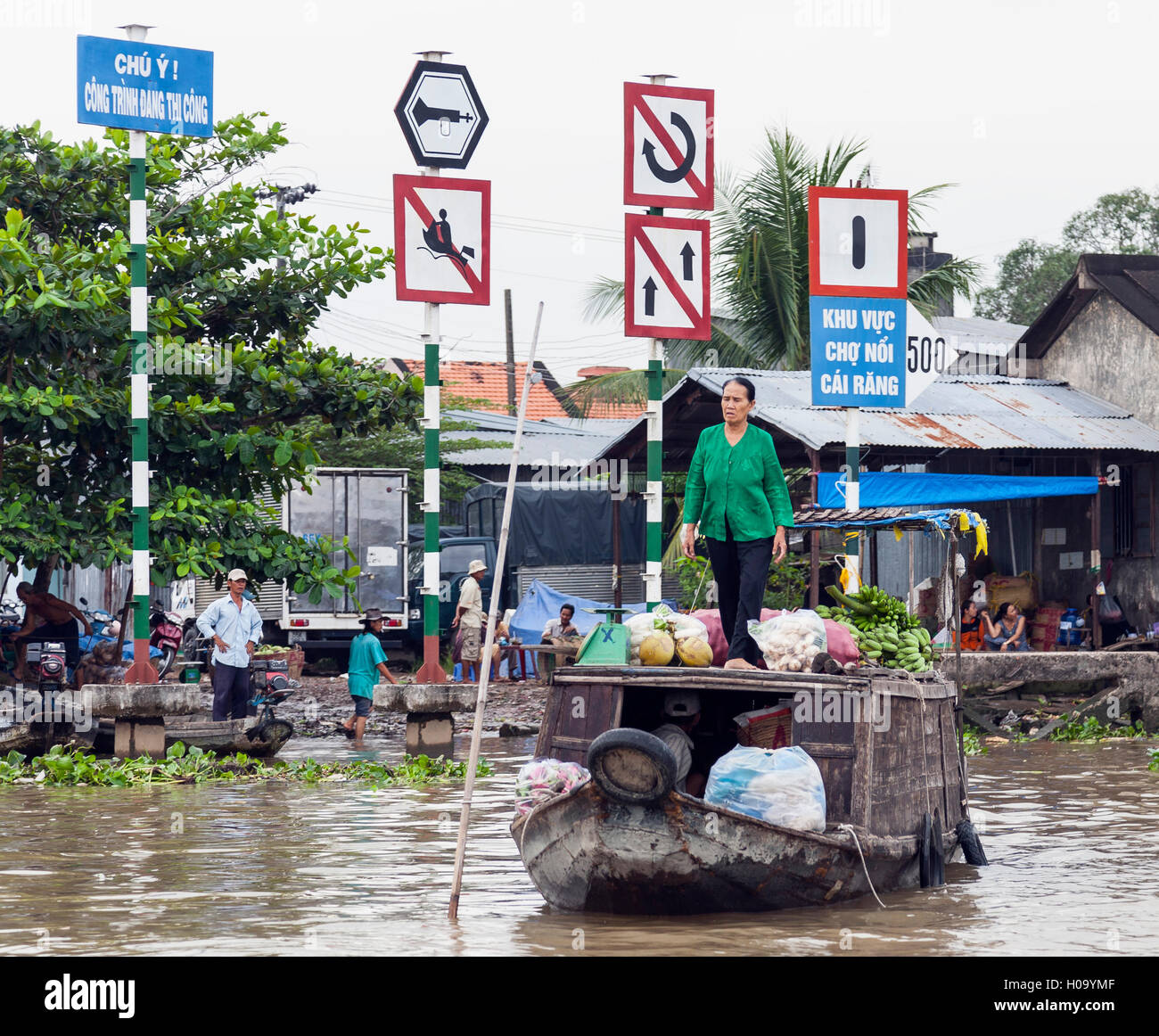 Floating market. Saigon, Vietnam Stock Photo - Alamy