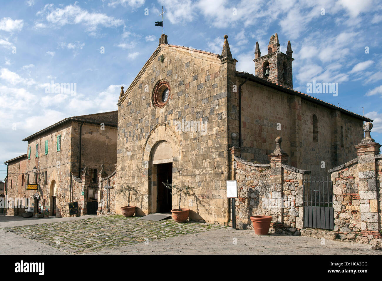 Santa maria church monteriggioni hi-res stock photography and images ...