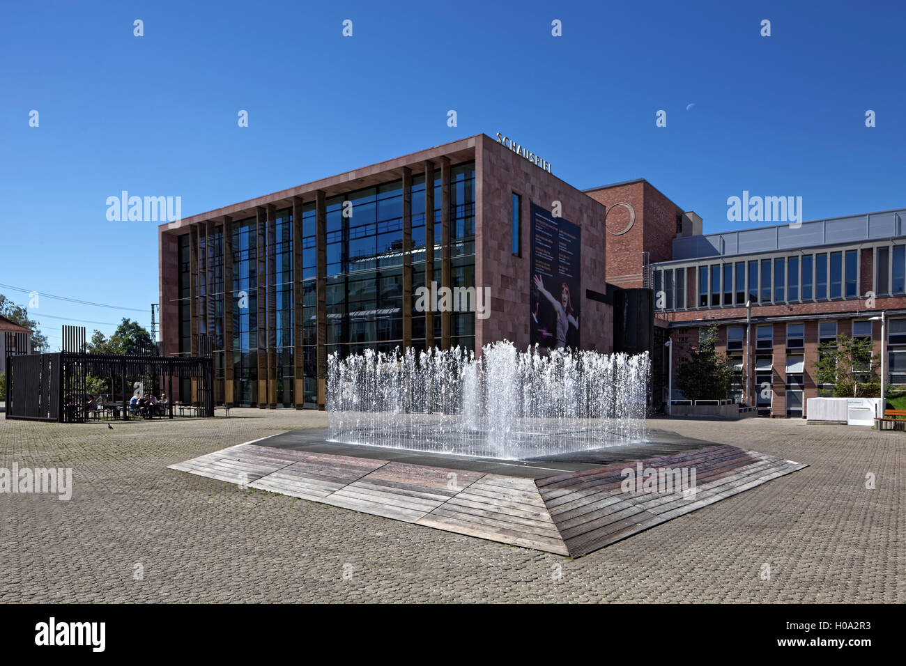 Staatstheater, Schauspiel, Kunstbrunnen "Hexagonal Water Pavilion" von ...