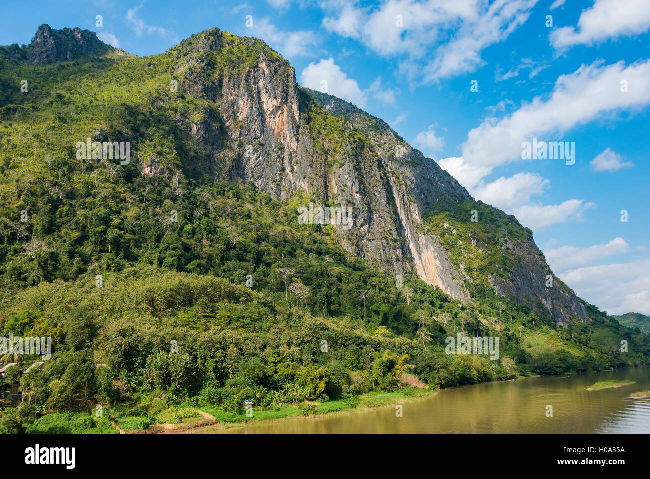 Nong khiaw laos karst hi-res stock photography and images - Alamy