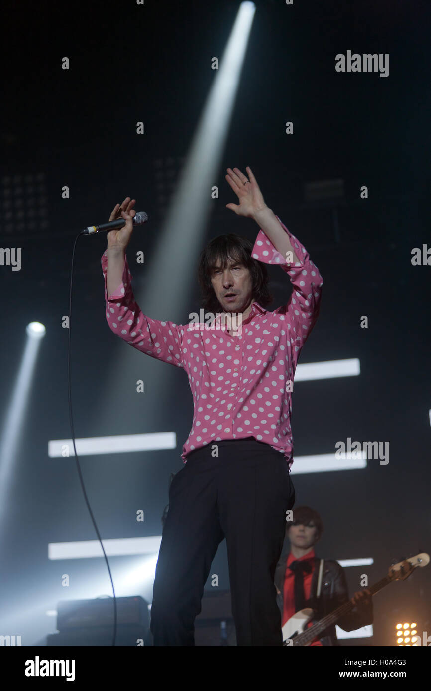 Close-up of Bobby Gillespie, lead singer of the alternative rock band ...