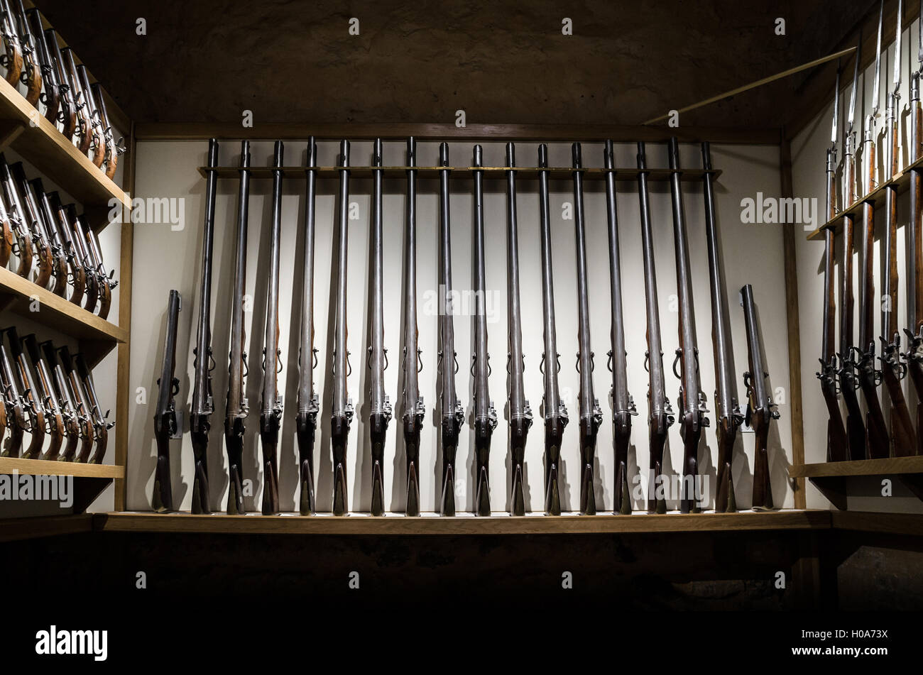 Gun armoury hi-res stock photography and images - Alamy