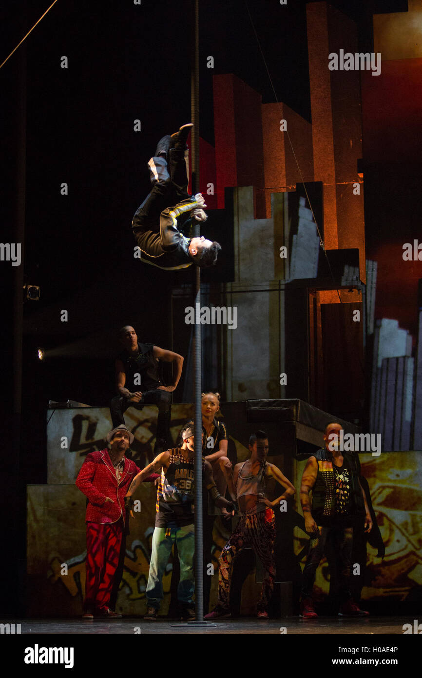 Pole theatre hi-res stock photography and images - Alamy