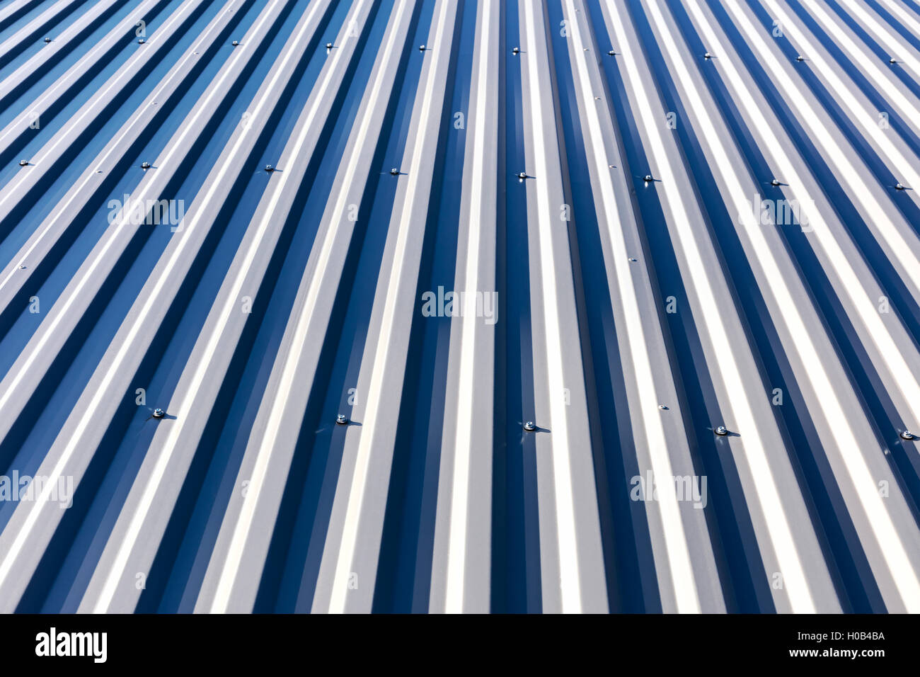 Silver corrugated metal roof texture hi-res stock photography and ...