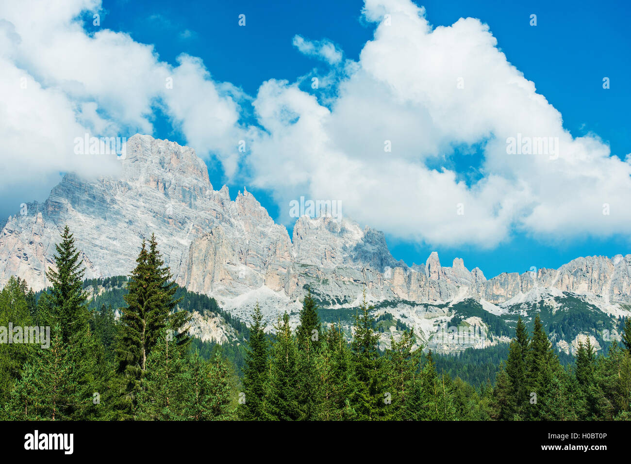 Beautiful landscape italy dolomites hi-res stock photography and images ...