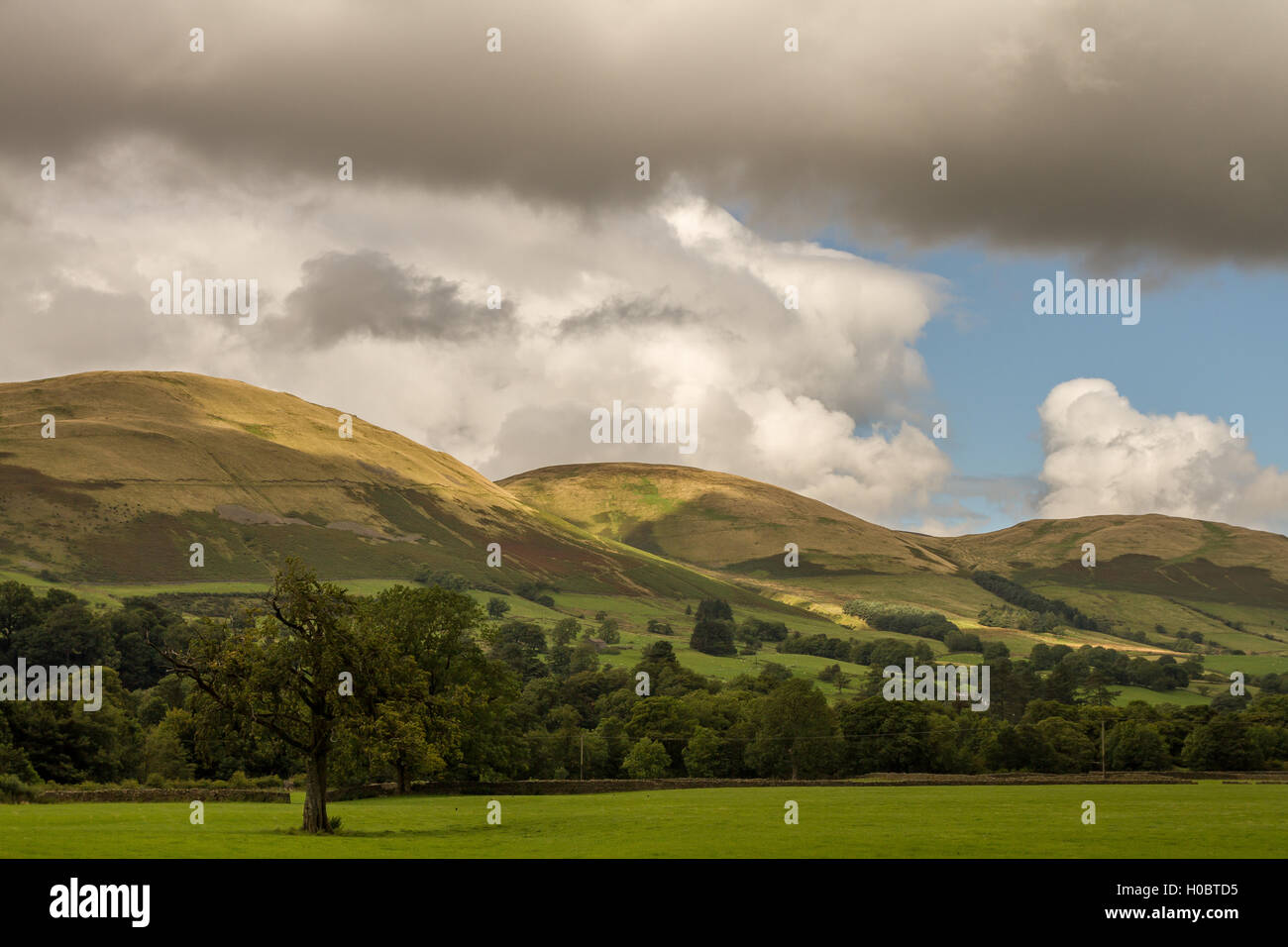 3 hills hi-res stock photography and images - Alamy
