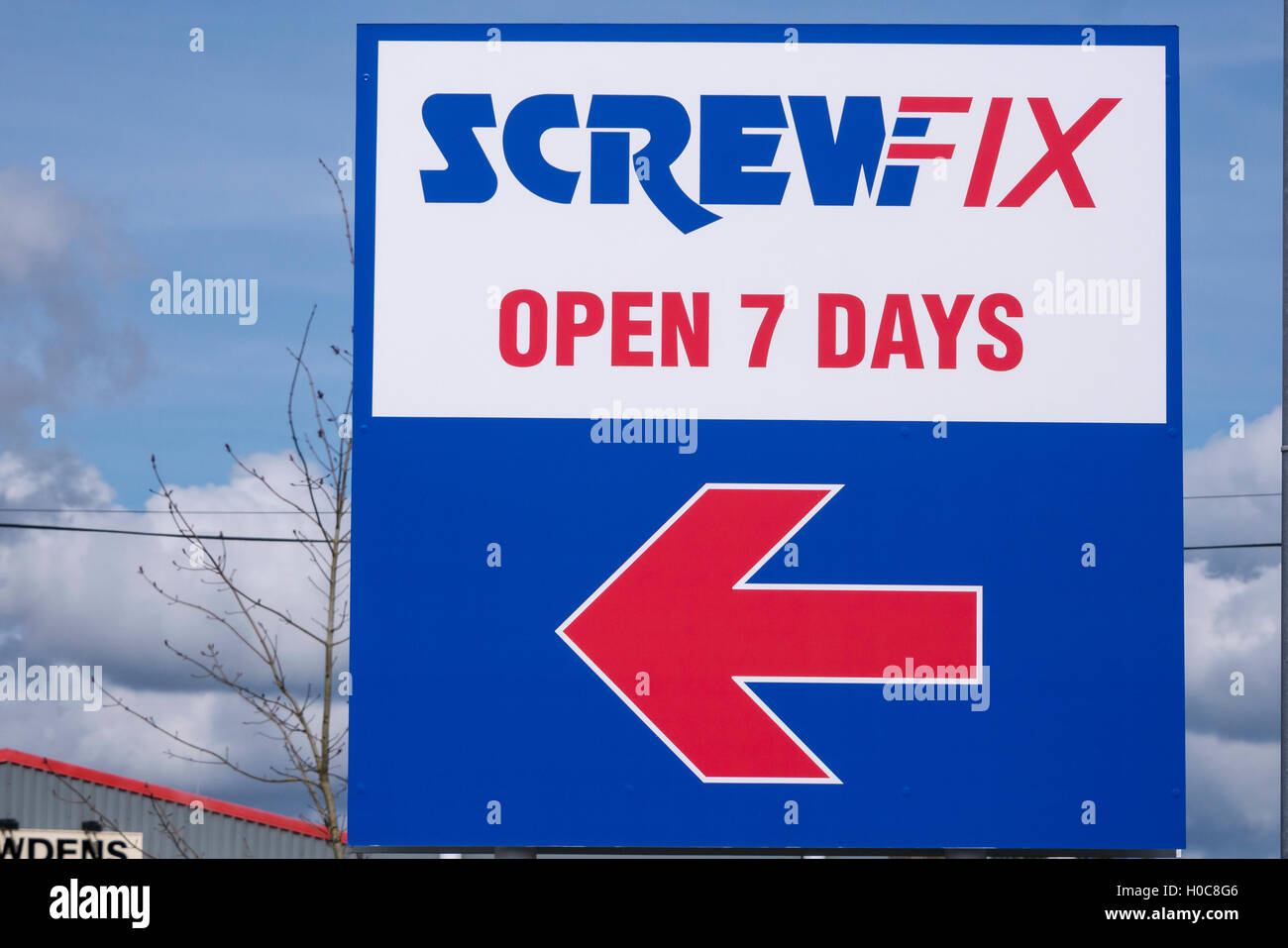Screwfix store sign hi-res stock photography and images - Alamy