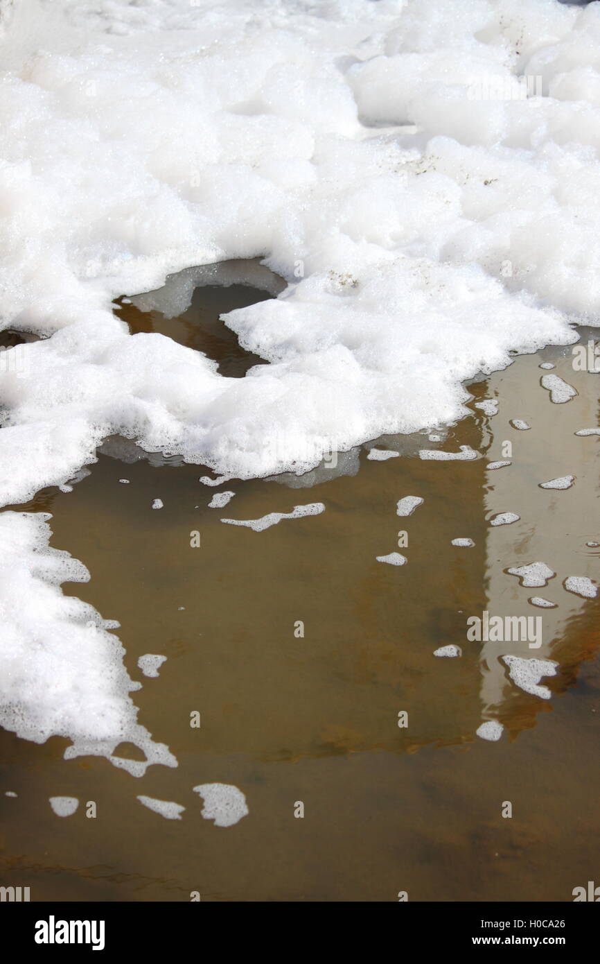 Floating garbage dump hi-res stock photography and images - Alamy