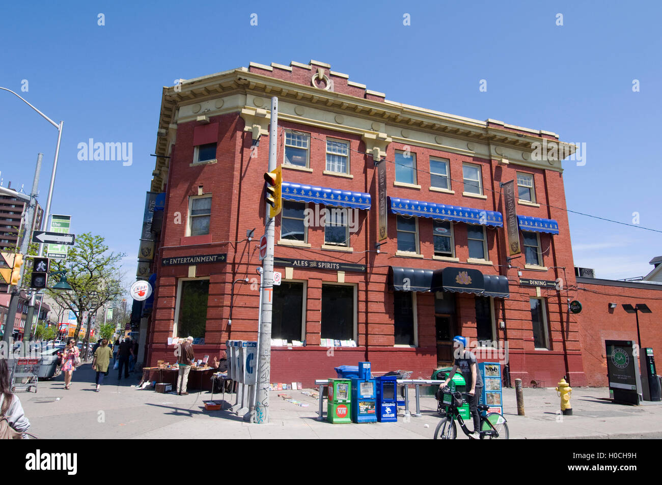 Bloor toronto hi-res stock photography and images - Alamy