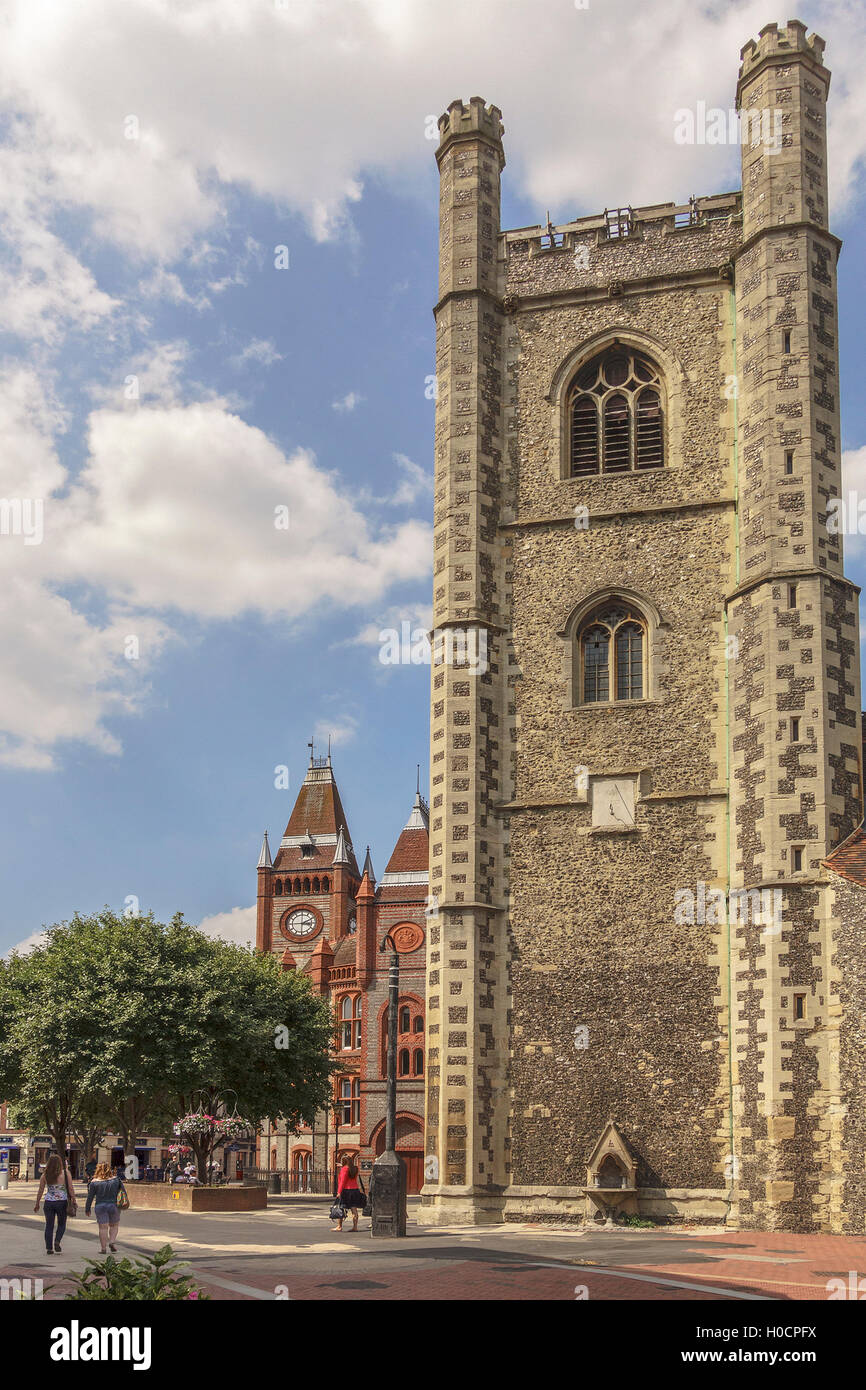 Reading town centre hi-res stock photography and images - Alamy