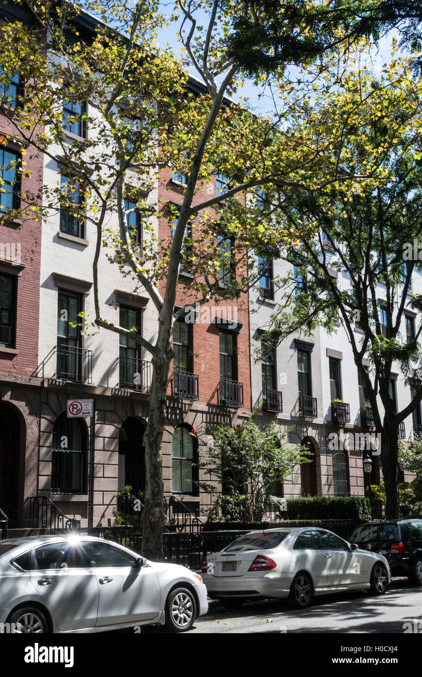 Chelsea brownstone townhouse hi-res stock photography and images - Alamy