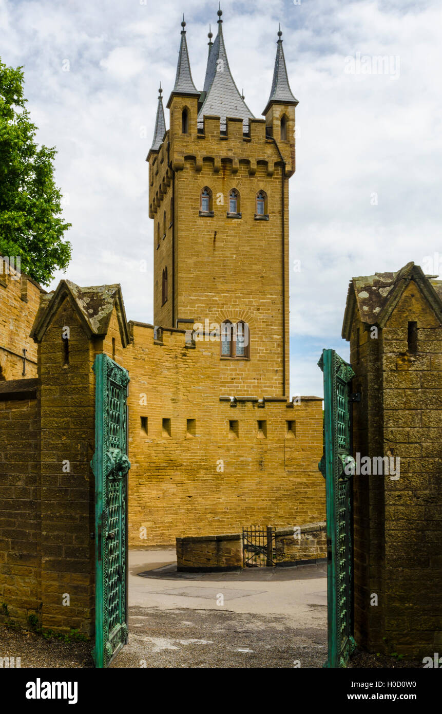 Entry portal hi-res stock photography and images - Alamy