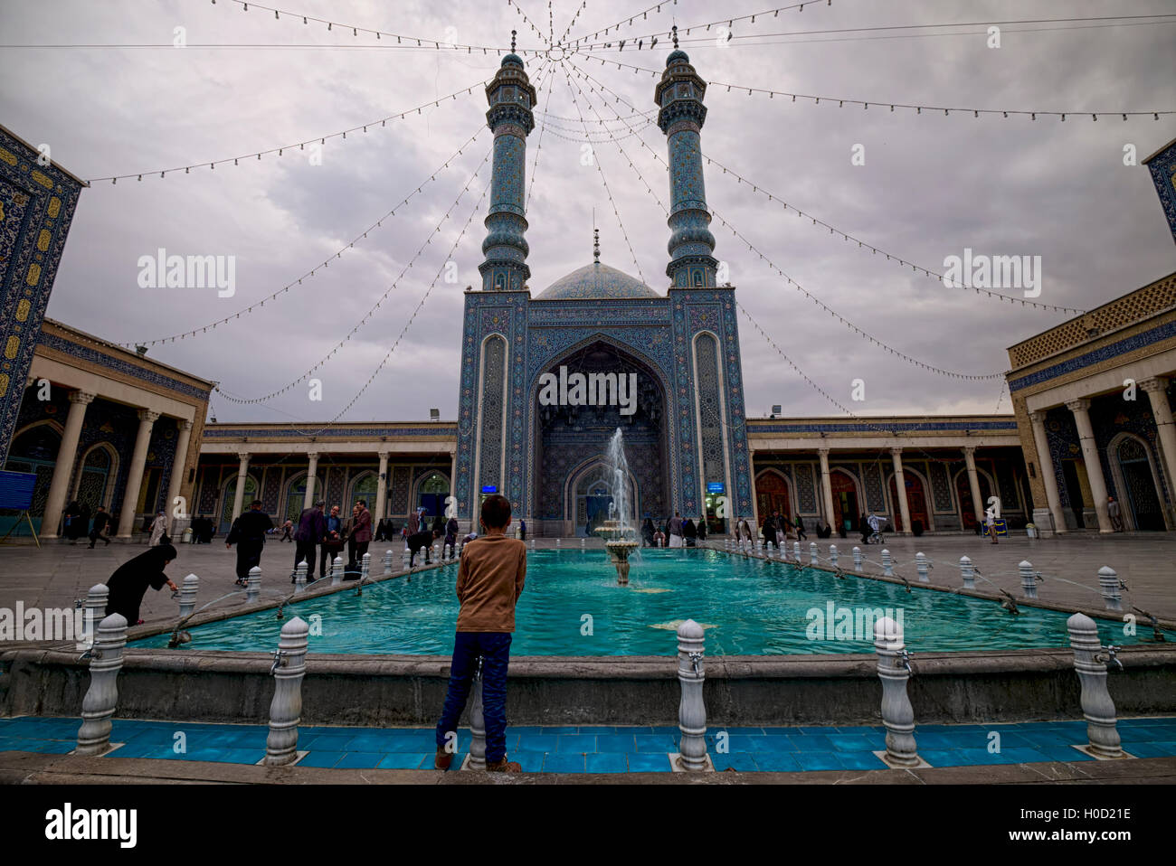 Qum mosque ablution place Stock Photo - Alamy