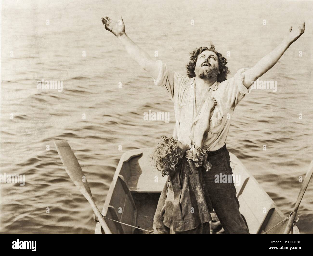 Old visuals child hi-res stock photography and images - Alamy