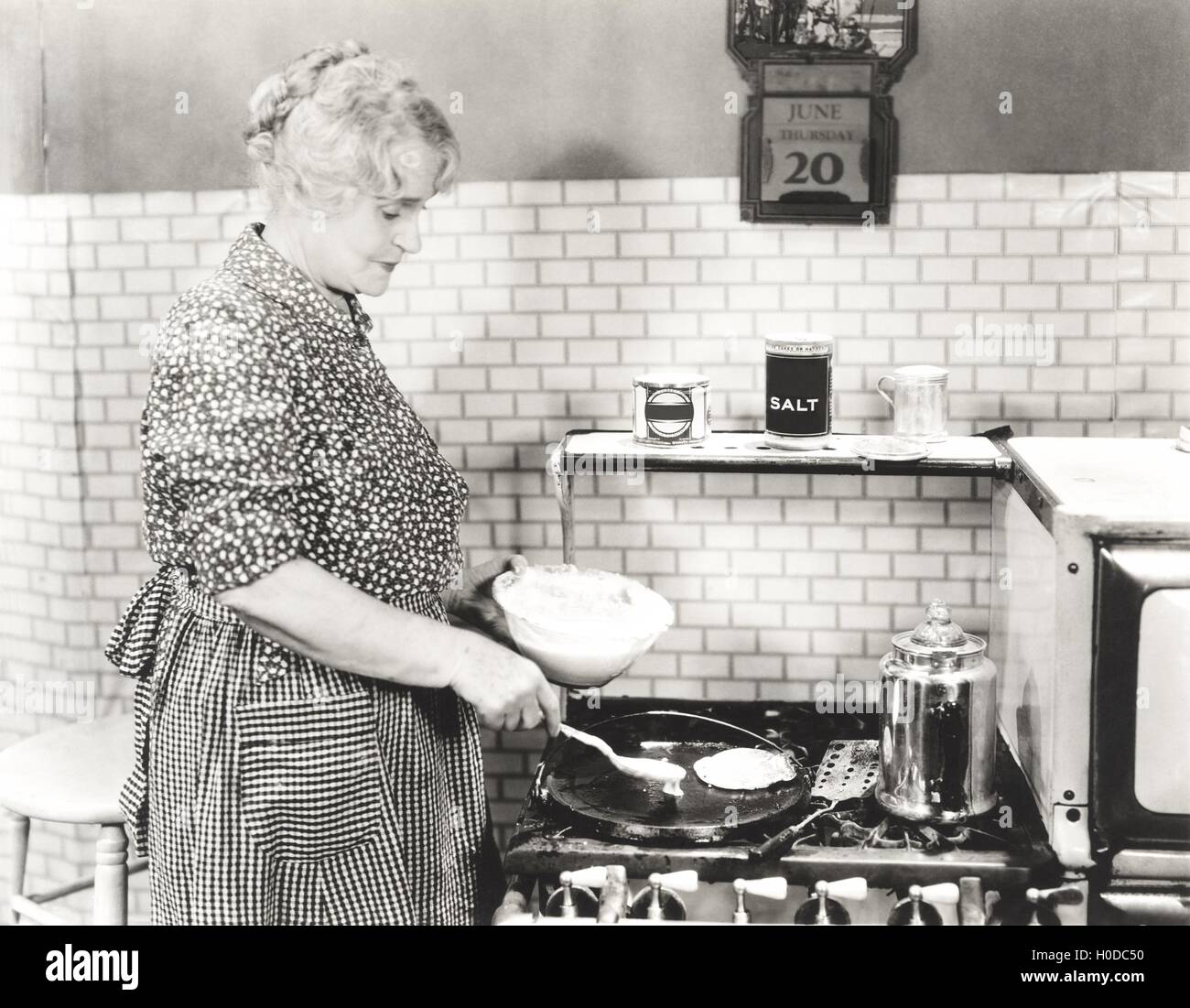 Woman breakfast 1940s hi-res stock photography and images - Alamy