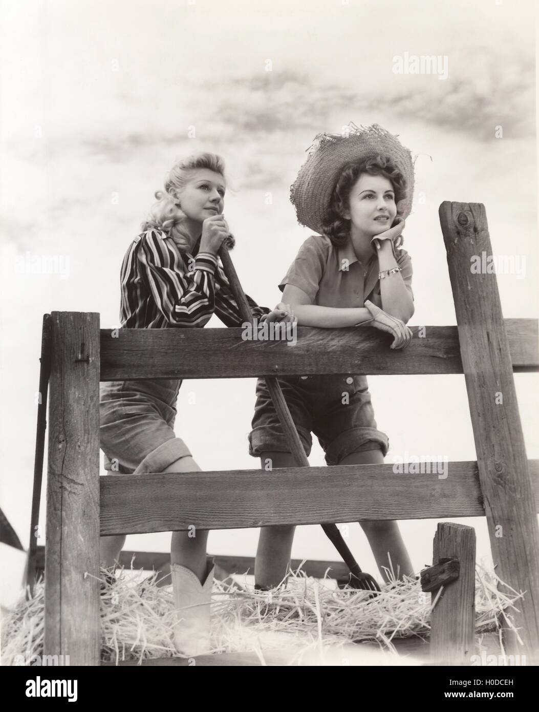 Vintage 1920s farm hi-res stock photography and images - Alamy